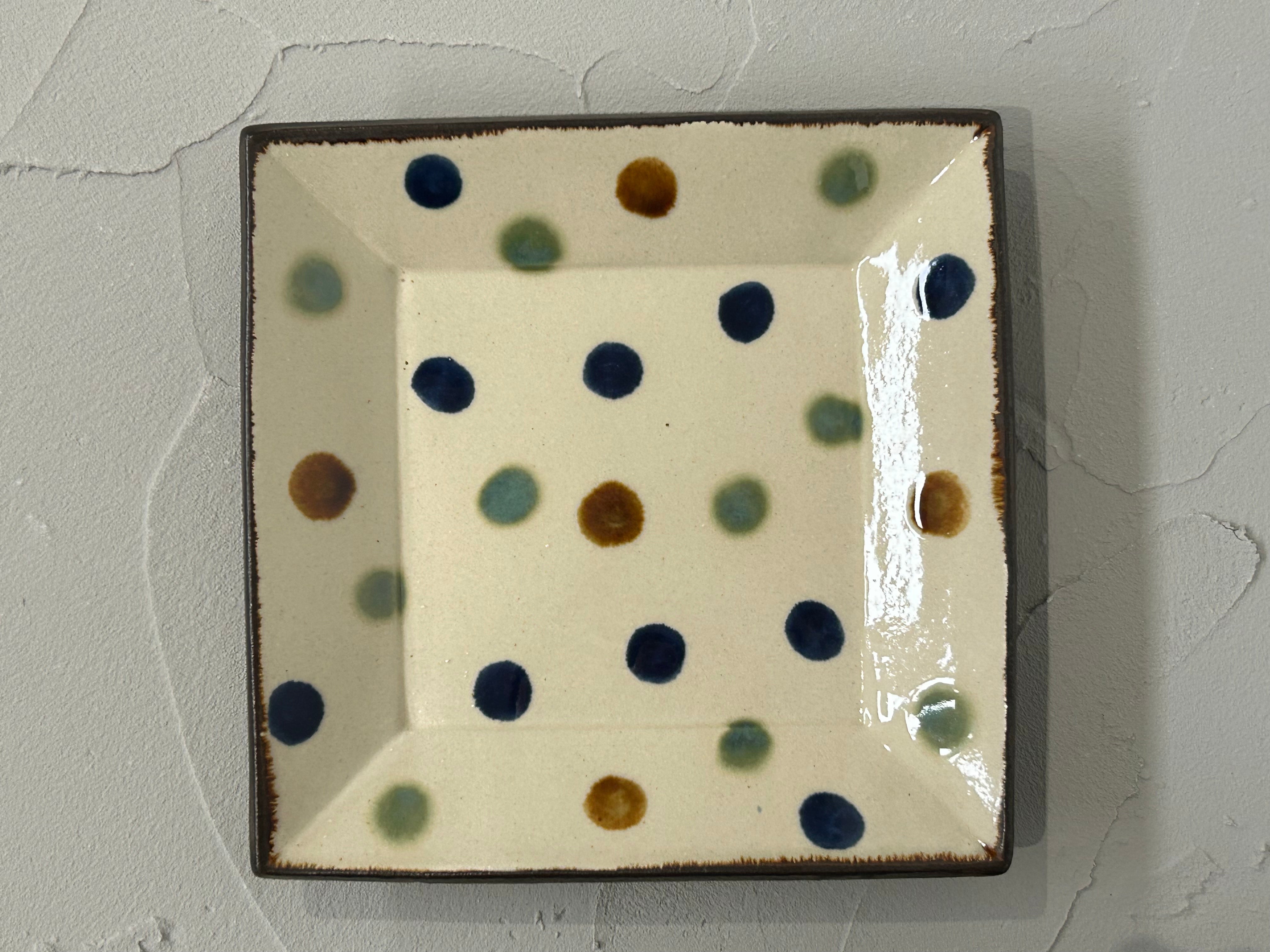 【一翠窯】 issui pottery 正方皿 大ドット/HK00198 – ジェネラルストア 百代